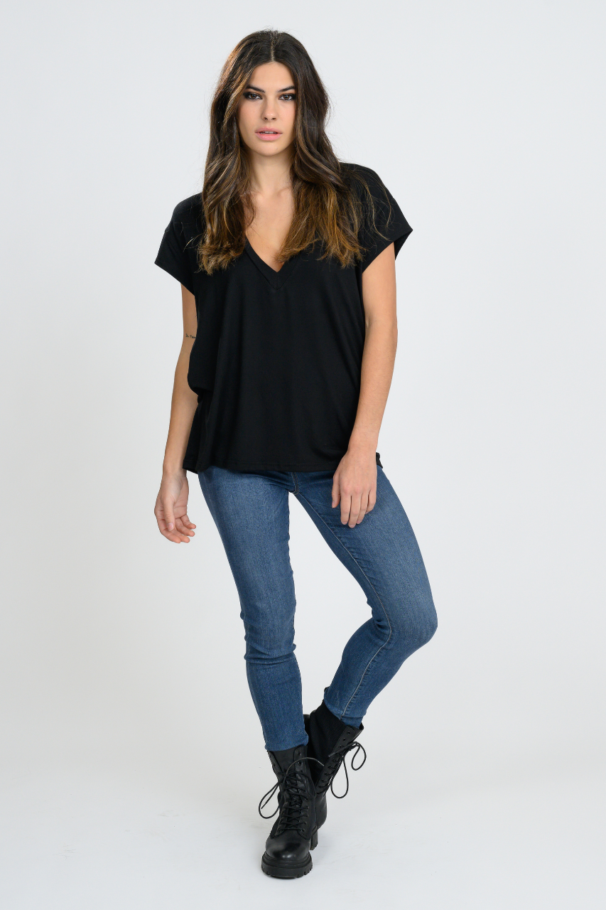 Judy Design | Mode et Accessoires pour femmes | Chandail Deep V