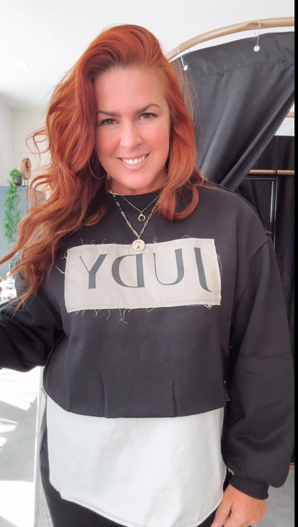 ASHTON – Judy Design